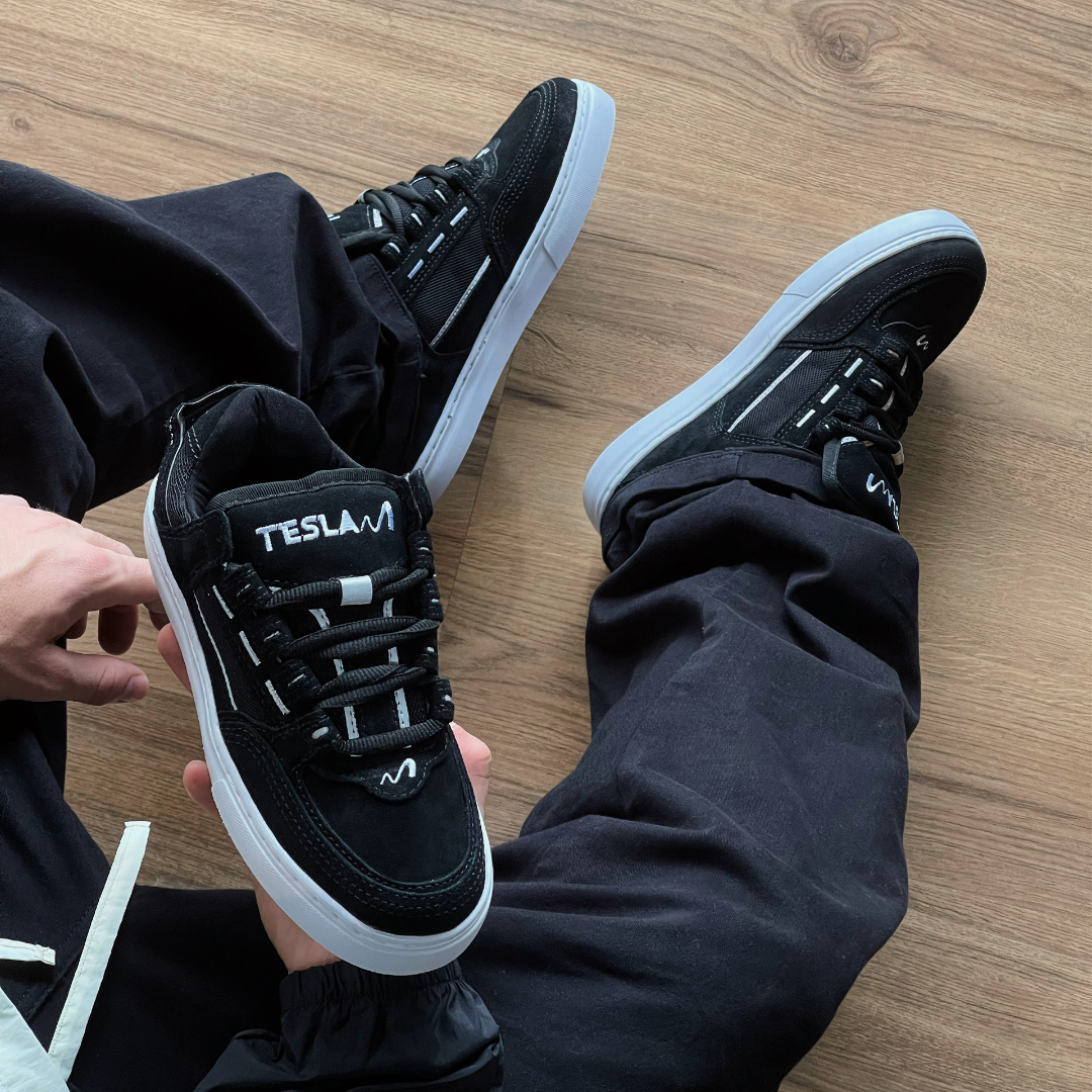 Tênis Tesla Black Reflect